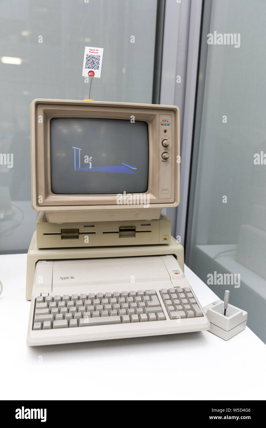 MOSCOW, RUSSIA - JUNE 11, 2018: Old original Apple Mac computer in ...