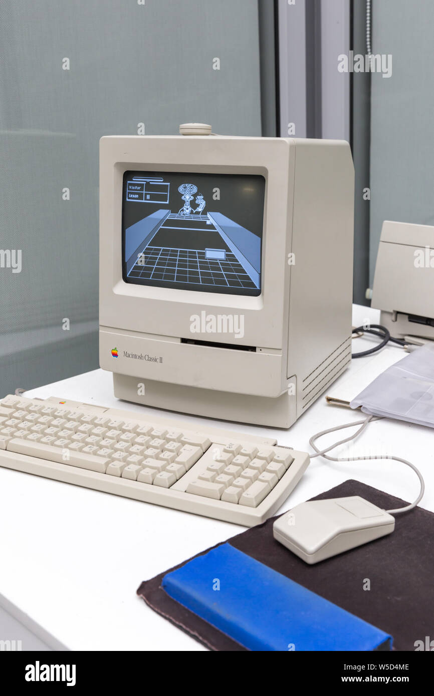 MOSCOW, RUSSIA - JUNE 11, 2018: Old original Apple Mac computer in ...