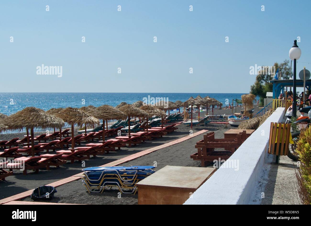Black Sand Beach, Perissa Santorini Stock Photo - Alamy