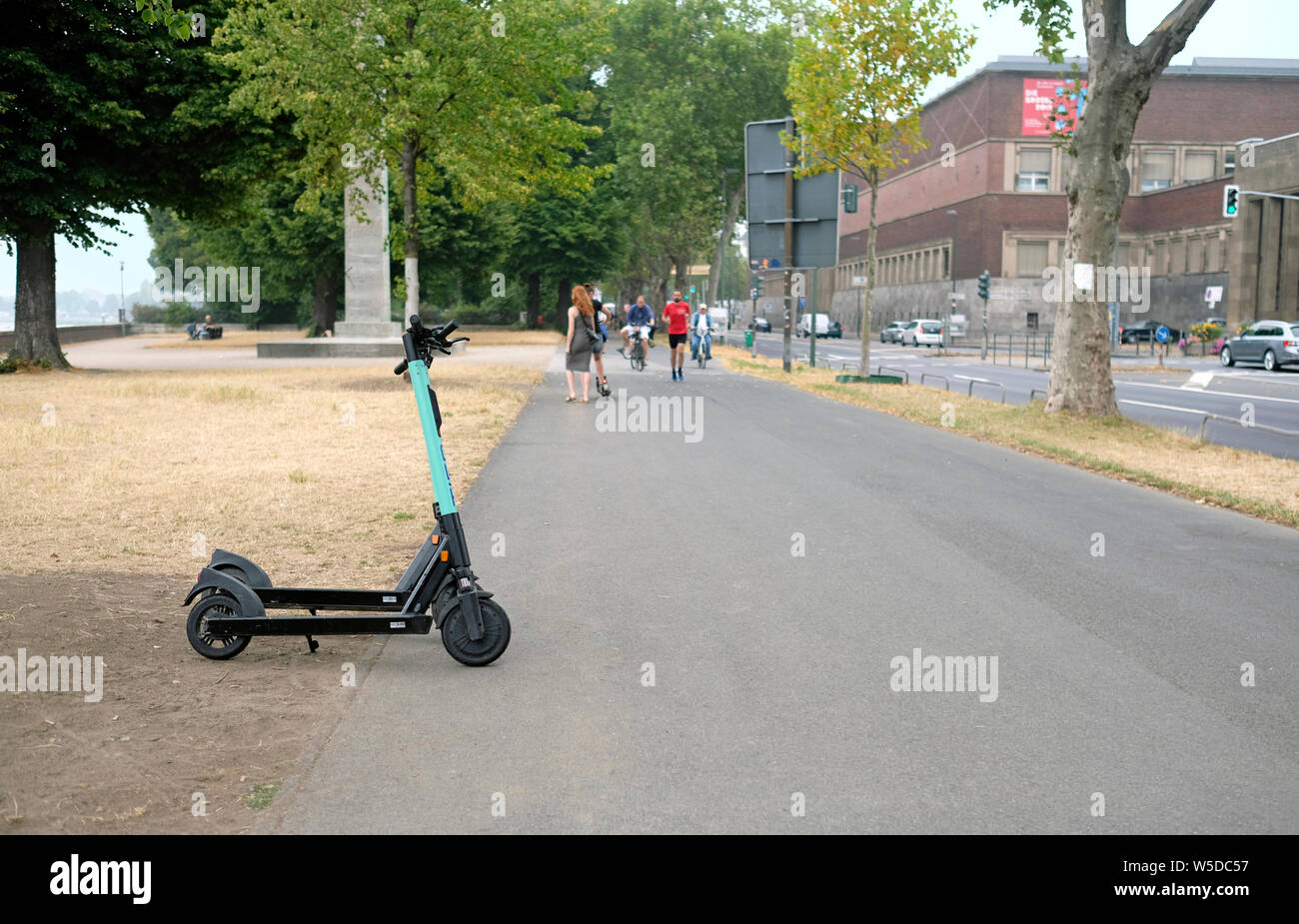 Pedestrian e scooter hi-res stock photography and images - Alamy