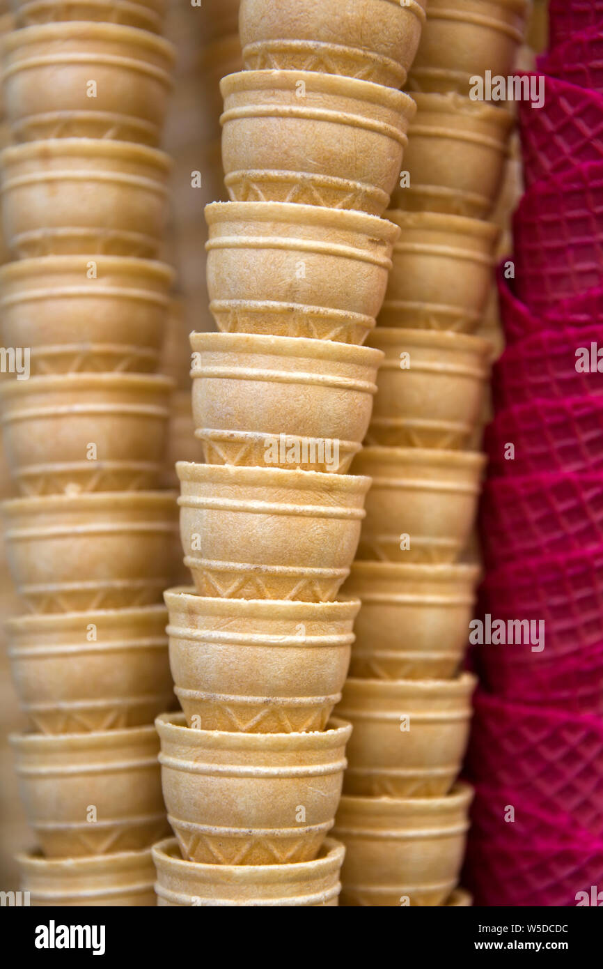 Waffle ice cream cones hi-res stock photography and images - Alamy