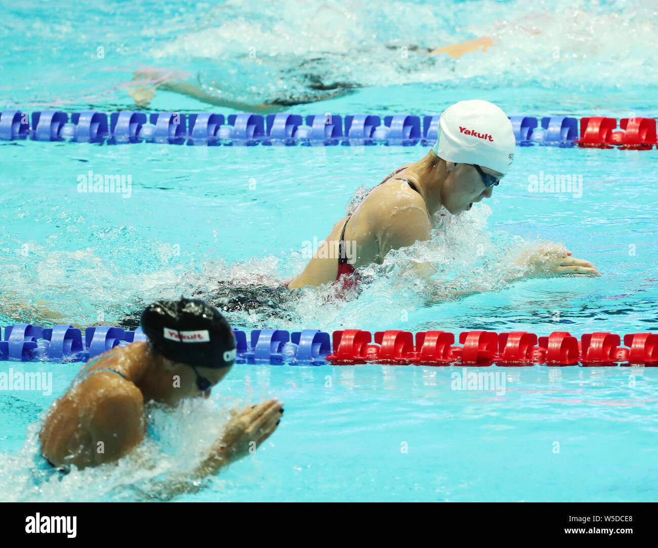 Gwangju, South Korea. 28th July, 2019. Yu Jingyao (R) of China competes ...