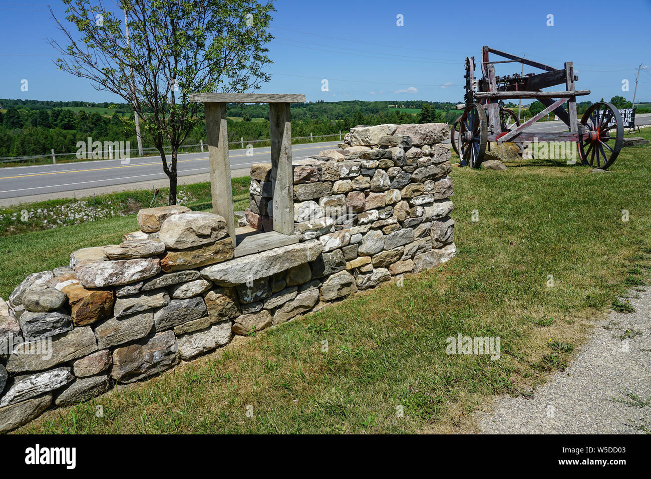 Gritstone Wall High Resolution Stock Photography and Images - Alamy