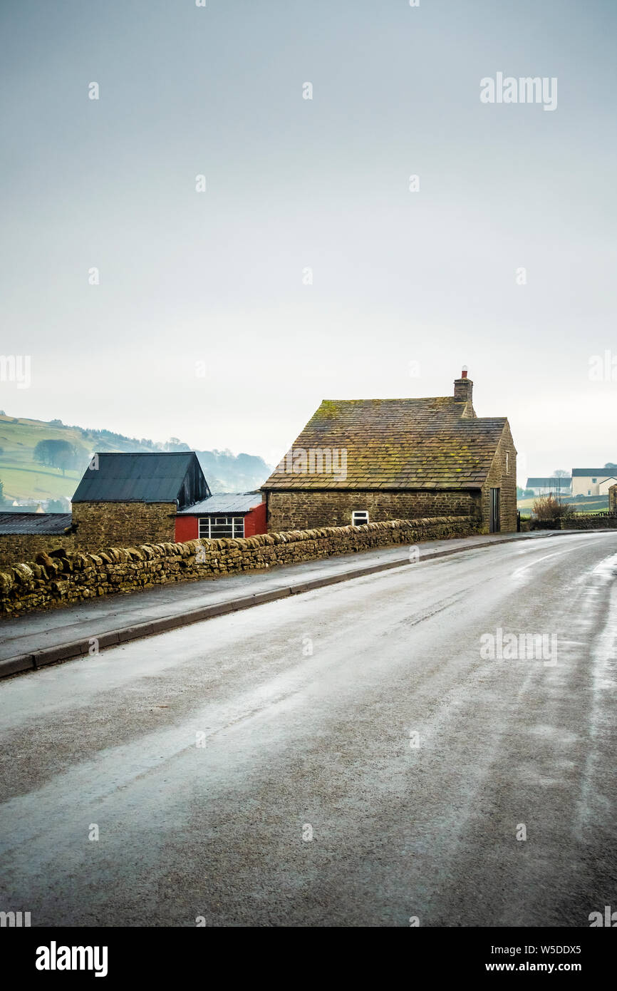 Old outbuildings hi-res stock photography and images - Alamy