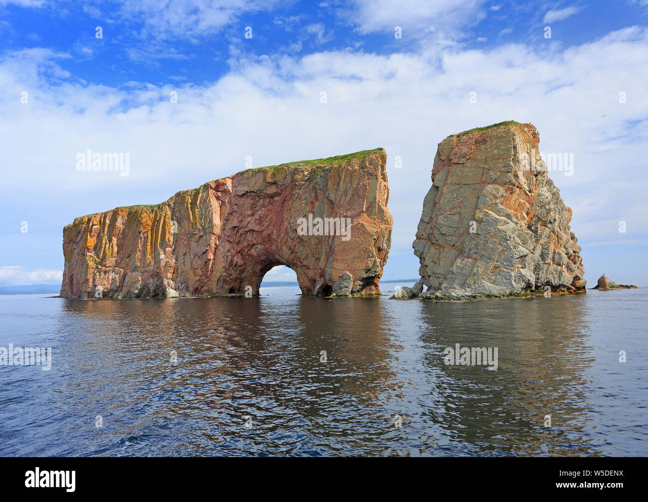 Erosion ocean waves rock hi-res stock photography and images - Alamy