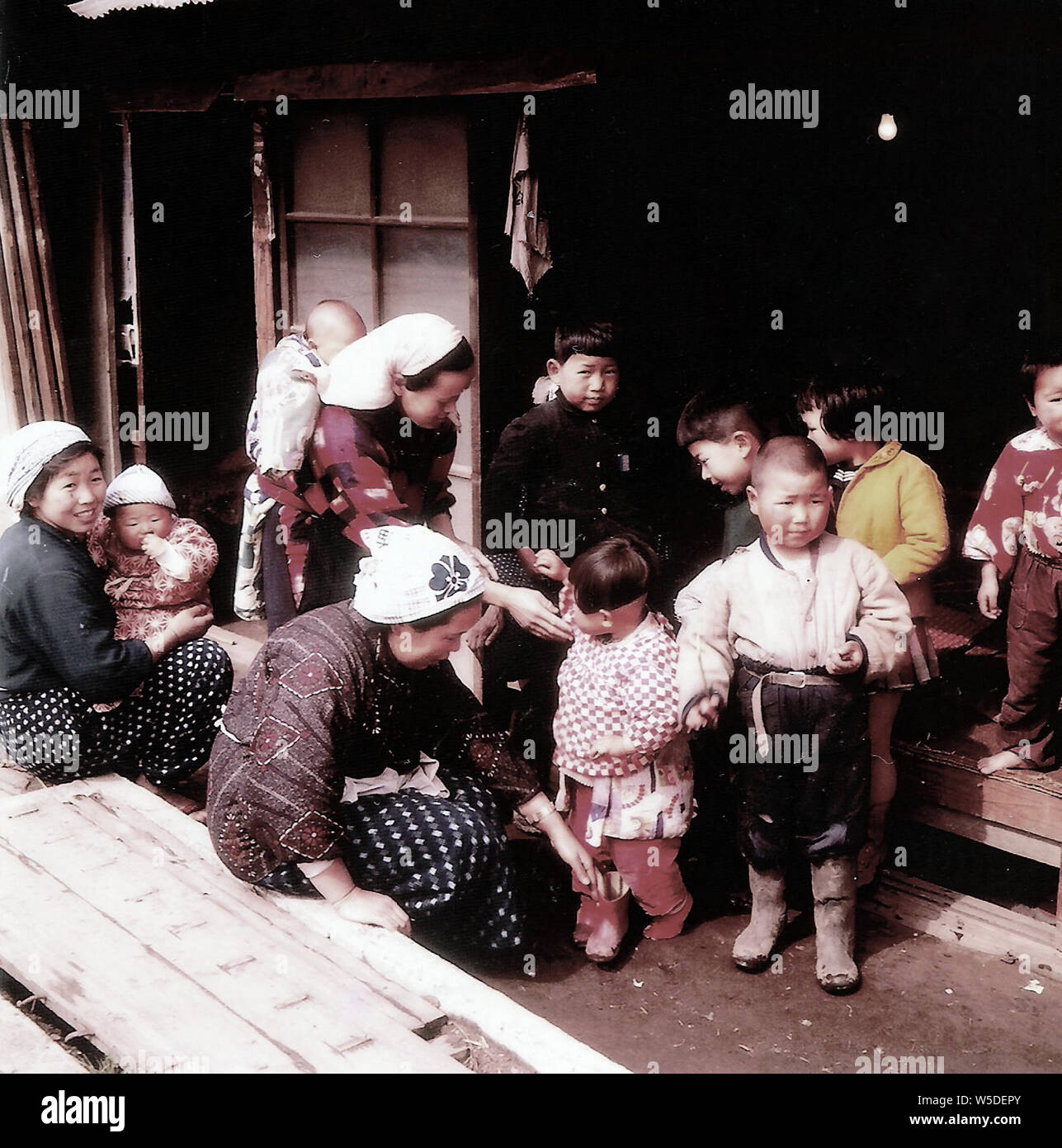 [ 1960s Japan - Visiting Neighbors in a Village ] — Visiting neighbors ...