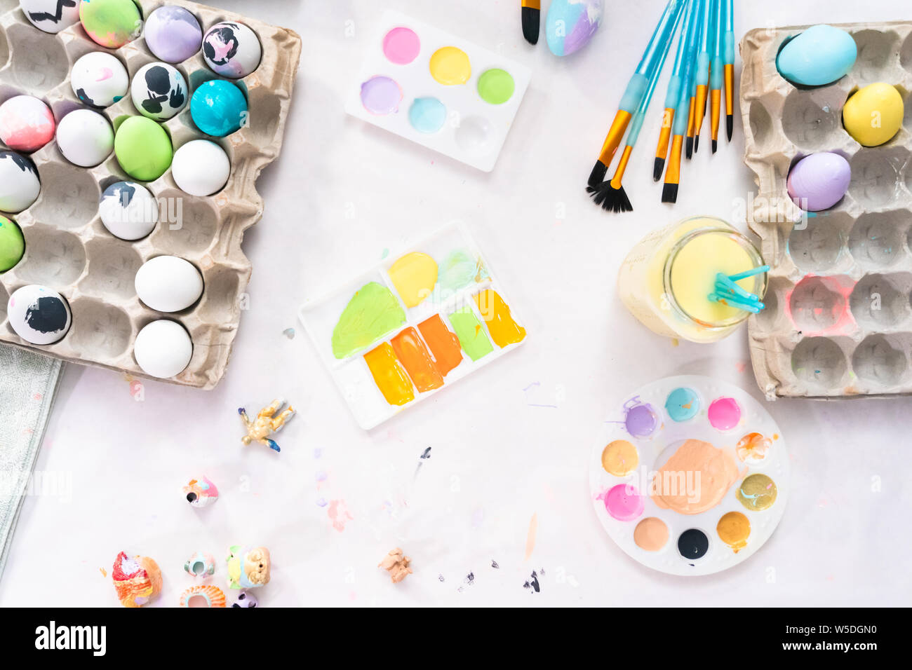 Flat lay painting craft hi-res stock photography and images - Alamy