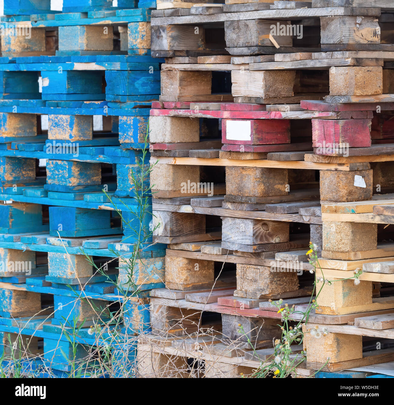 Cargo pallets hi-res stock photography and images - Alamy