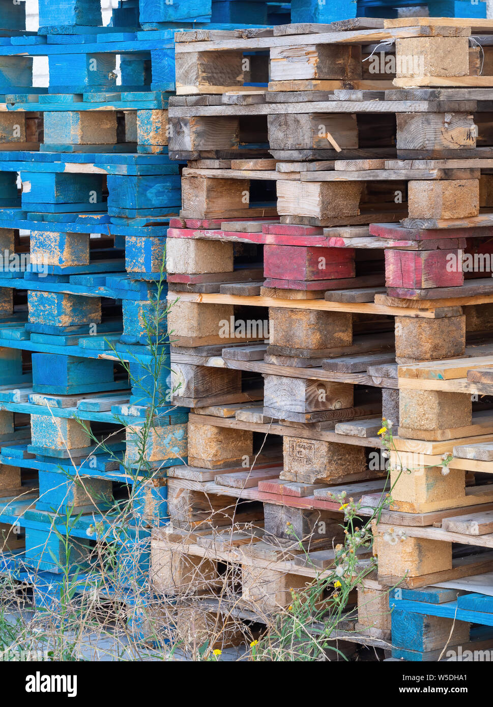 Cargo pallets hi-res stock photography and images - Alamy