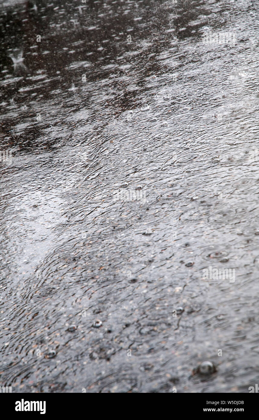 Tarmac rain summer hi-res stock photography and images - Alamy