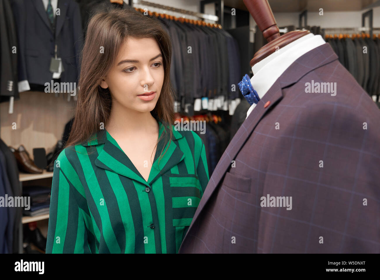 Shop manager hi-res stock photography and images - Alamy