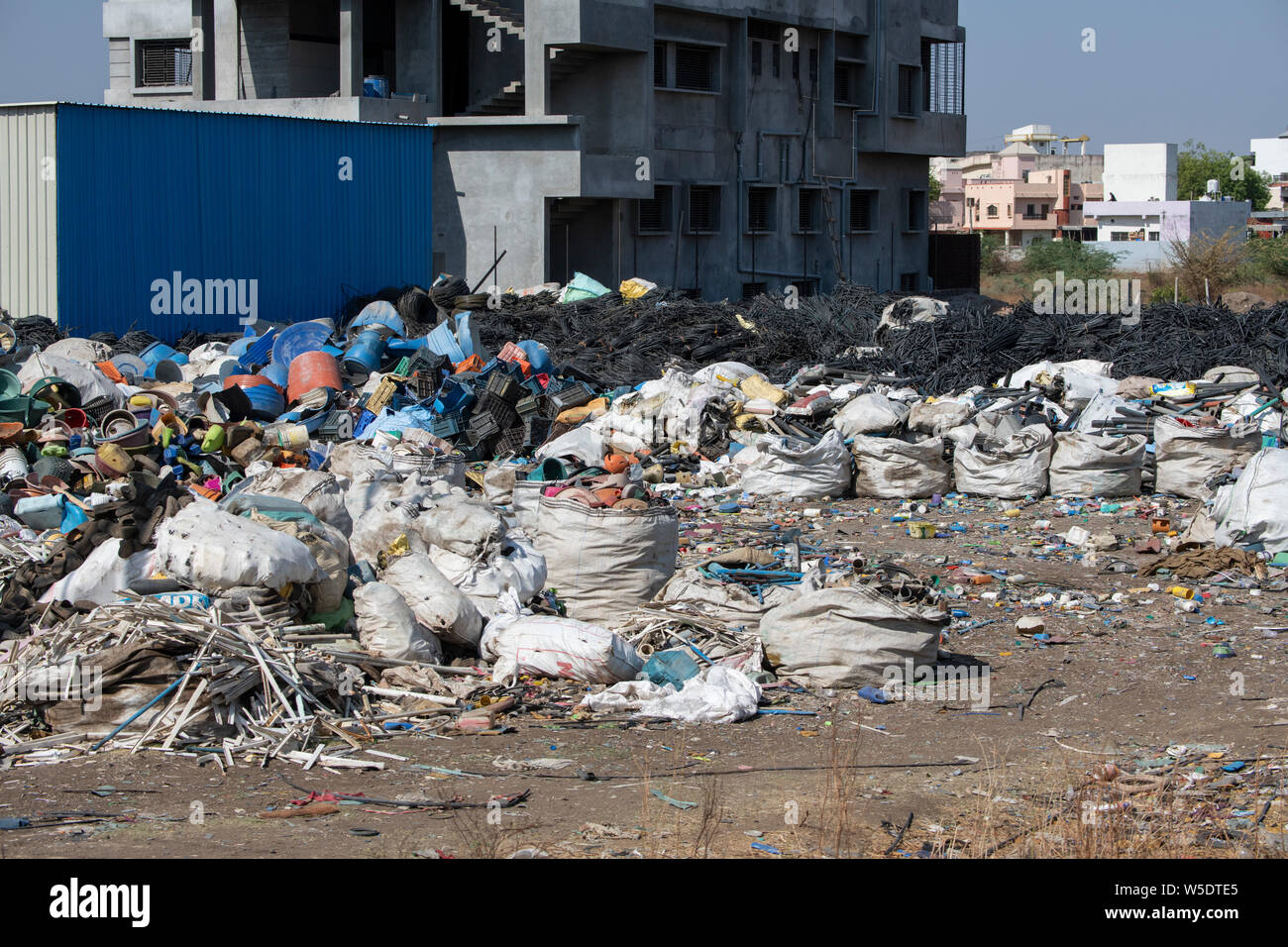 India and plastic hi-res stock photography and images - Alamy