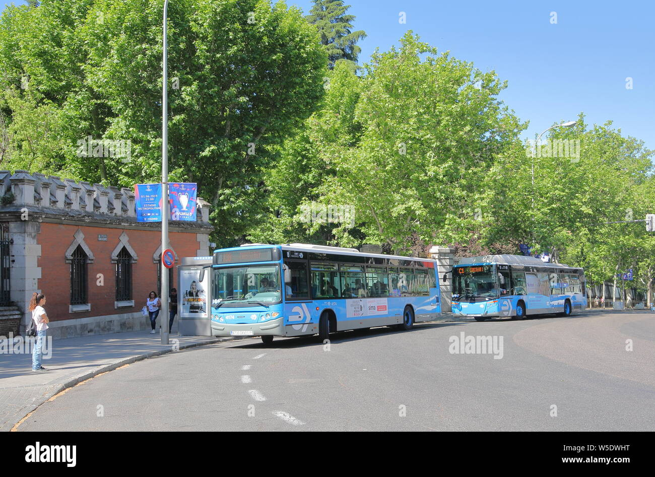 Madrid bus commute hi-res stock photography and images - Alamy