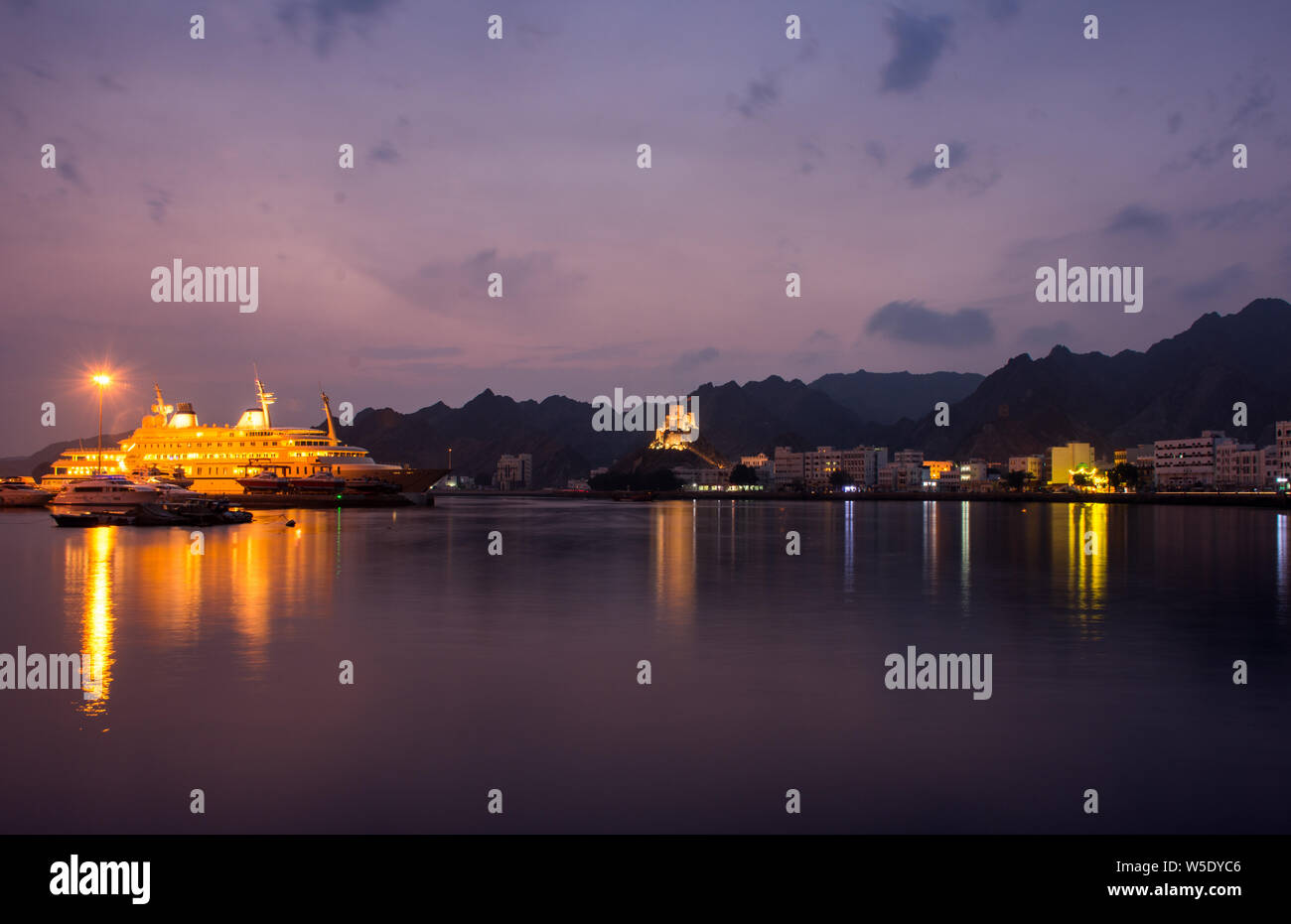 Muscat skyline hi-res stock photography and images - Alamy