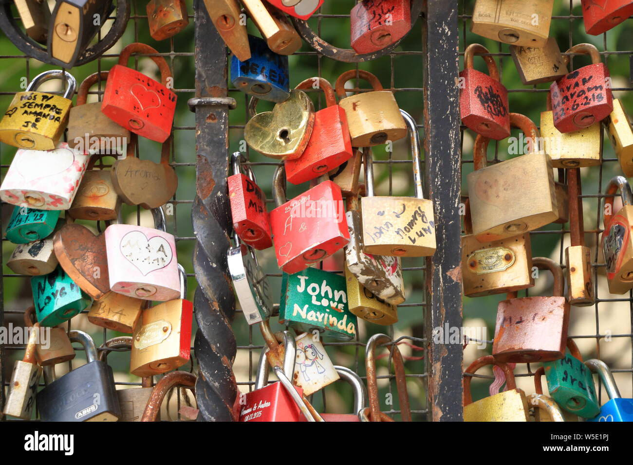 Locks of love vienna hi-res stock photography and images - Alamy