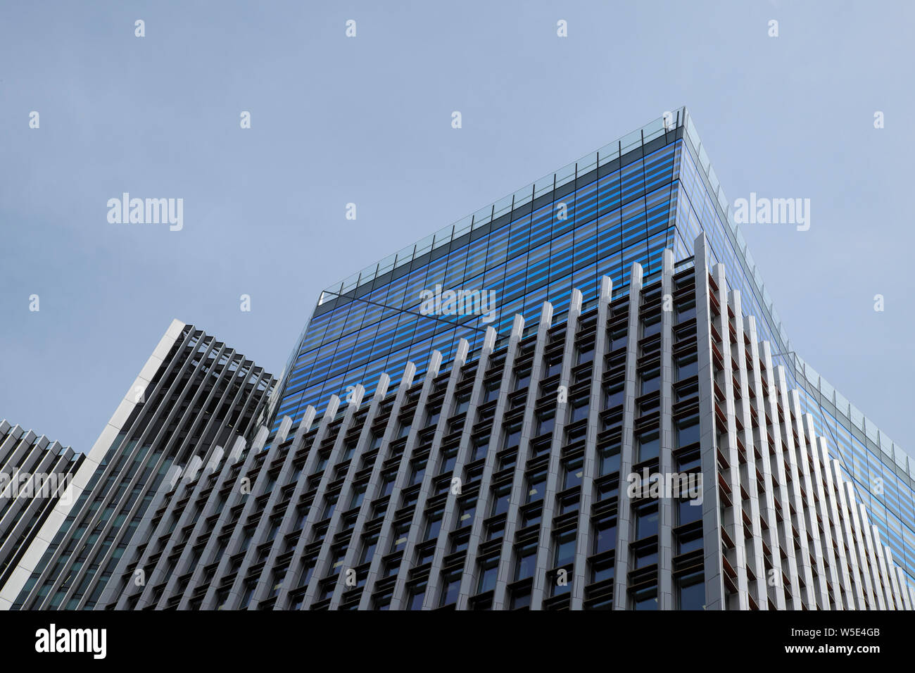 Office roof top building garden hi-res stock photography and images - Alamy