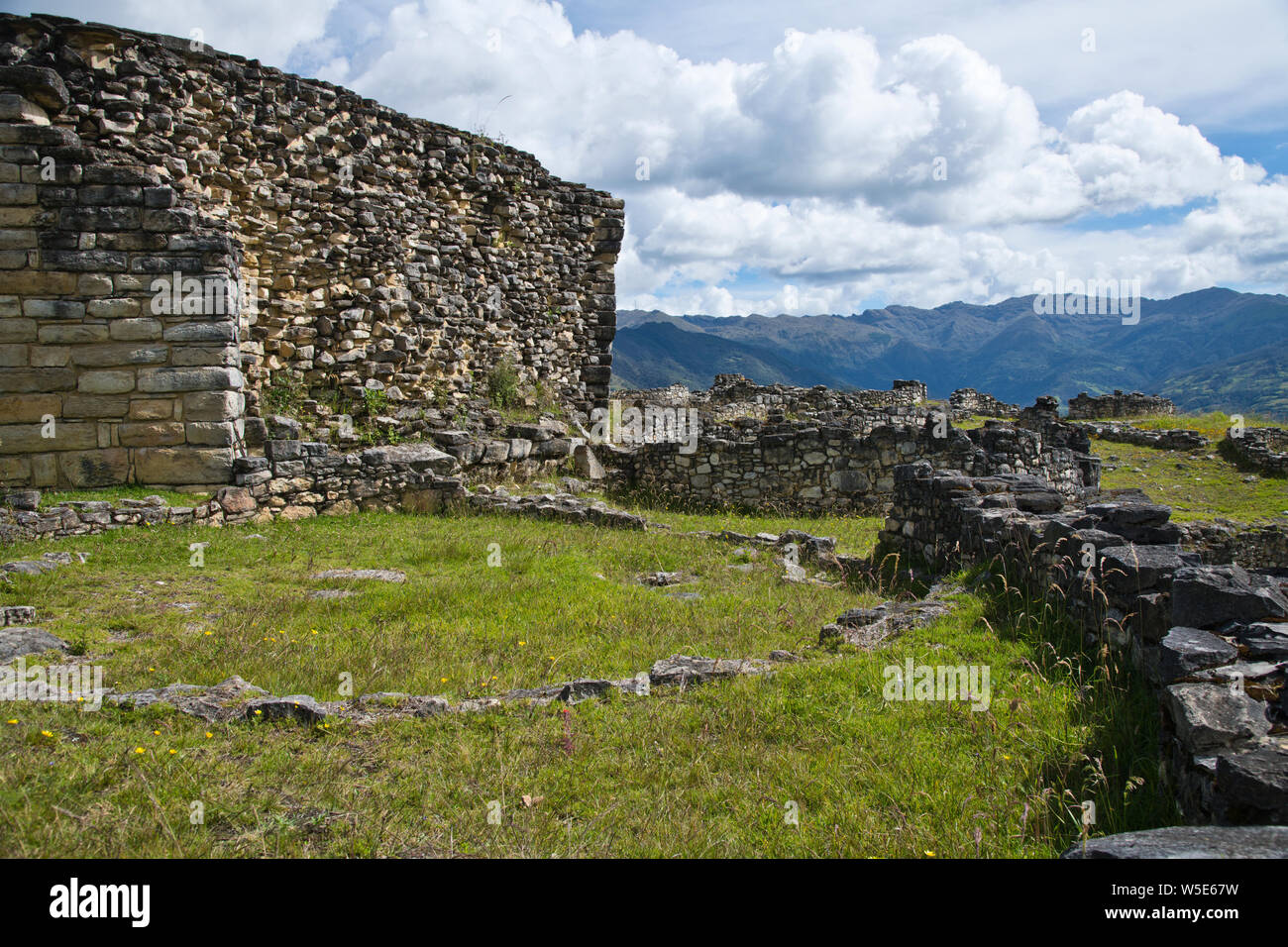 Cloud warriors peru hi-res stock photography and images - Alamy