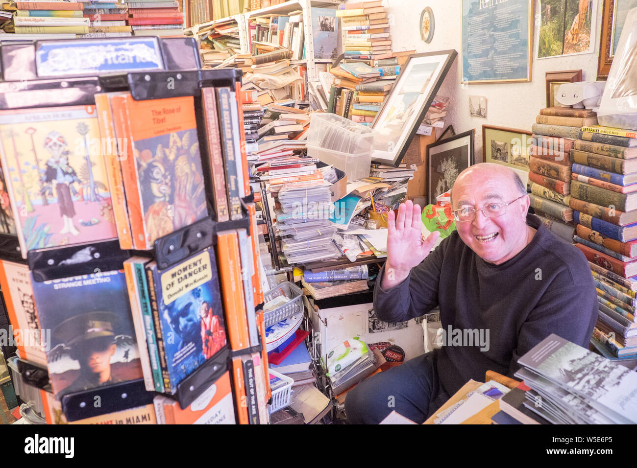 Huge selection second hand hi-res stock photography and images - Alamy