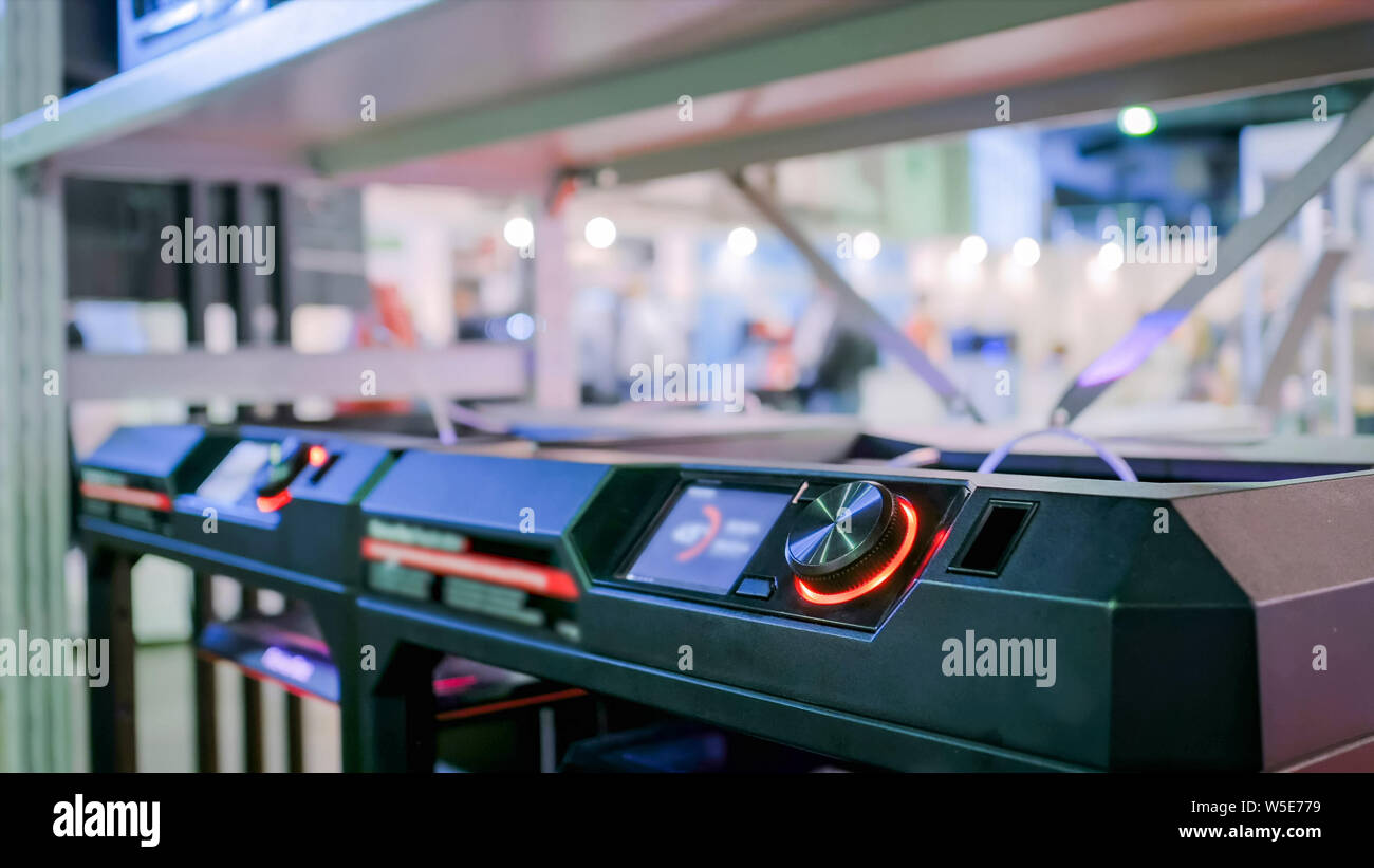 3D printing machine printing plastic model Stock Photo - Alamy