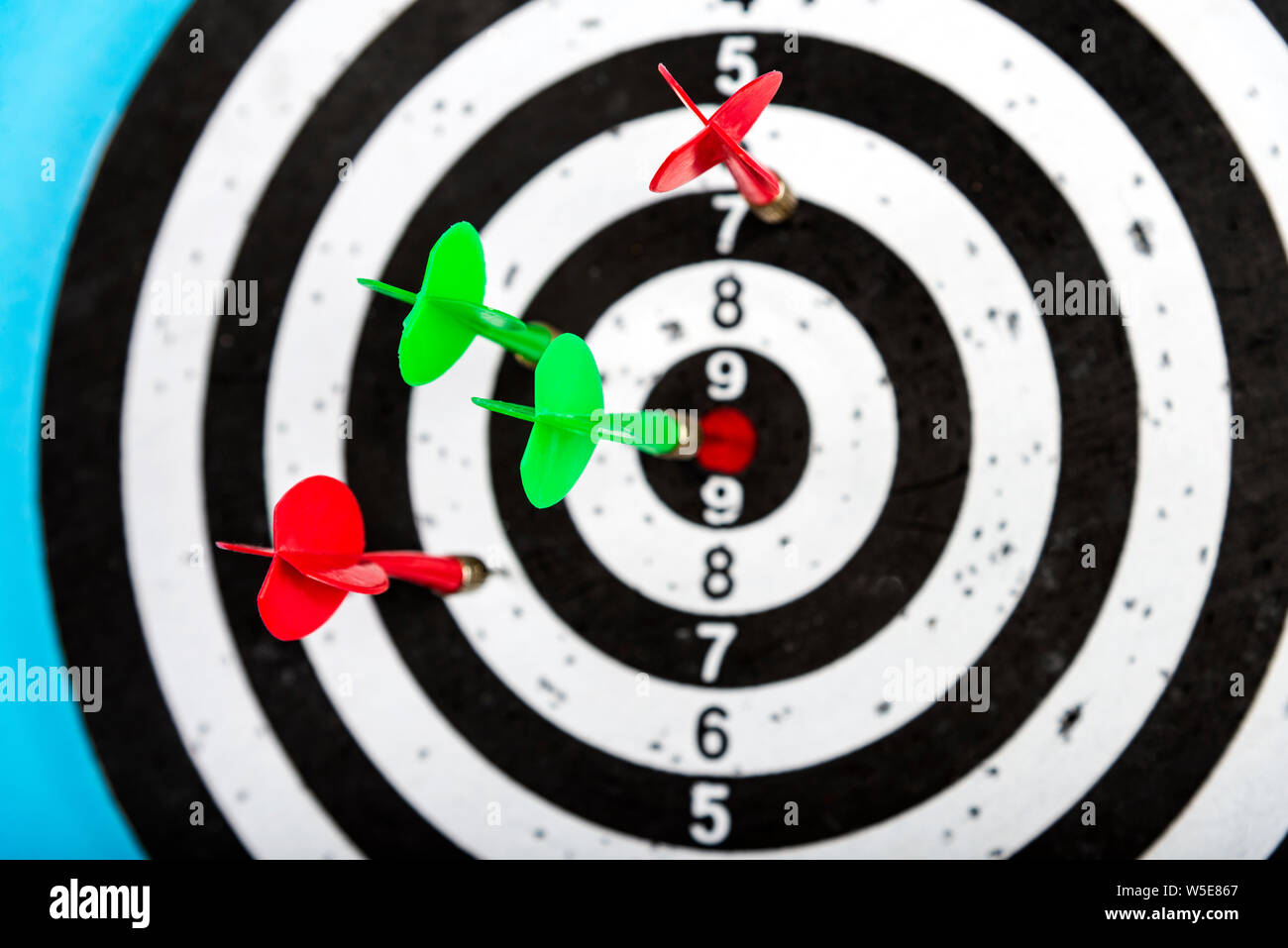 Aim with arrows in the center. Hit the target Stock Photo - Alamy