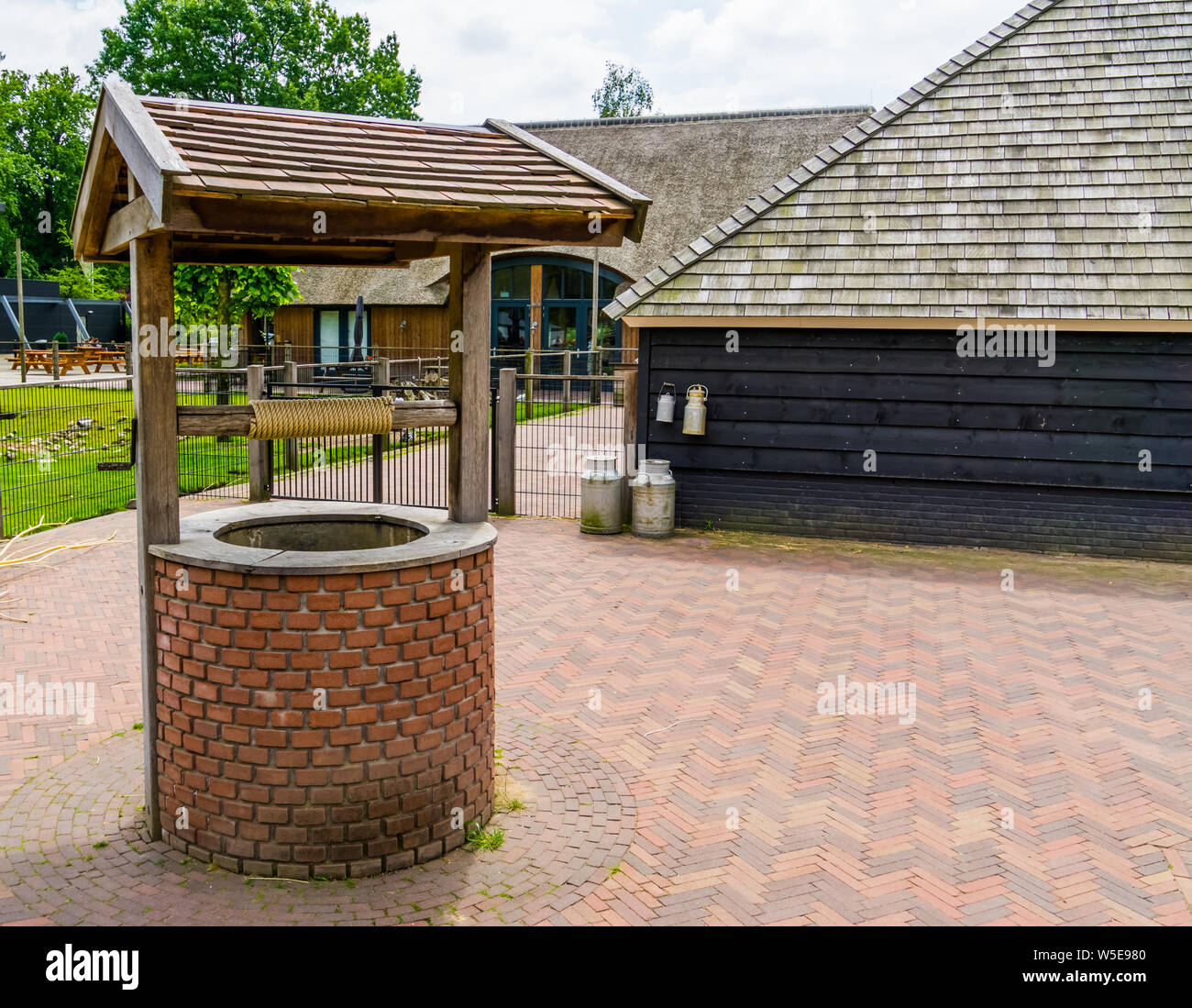 typical old water well decoration at a ranch, Farm scenery, Rustic ...