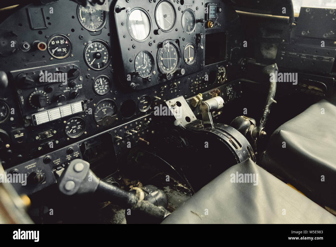 Instruments old bomber close up hi-res stock photography and images - Alamy
