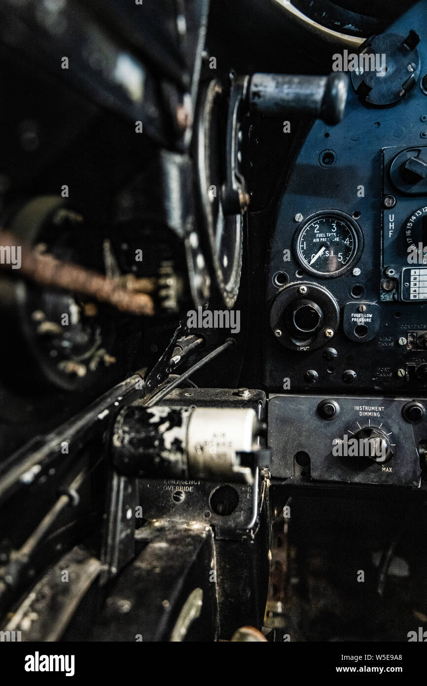 Instruments old bomber close up hi-res stock photography and images - Alamy
