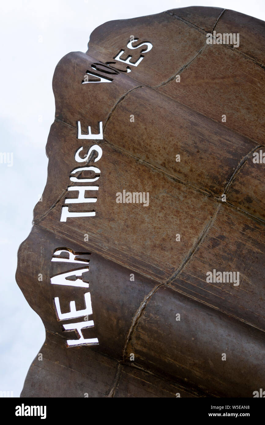 The Aldeburgh Scallop shell sculpture Stock Photo - Alamy
