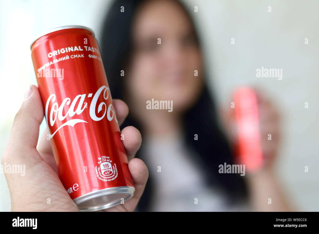 Glass coca cola bottle couple hi-res stock photography and images - Alamy