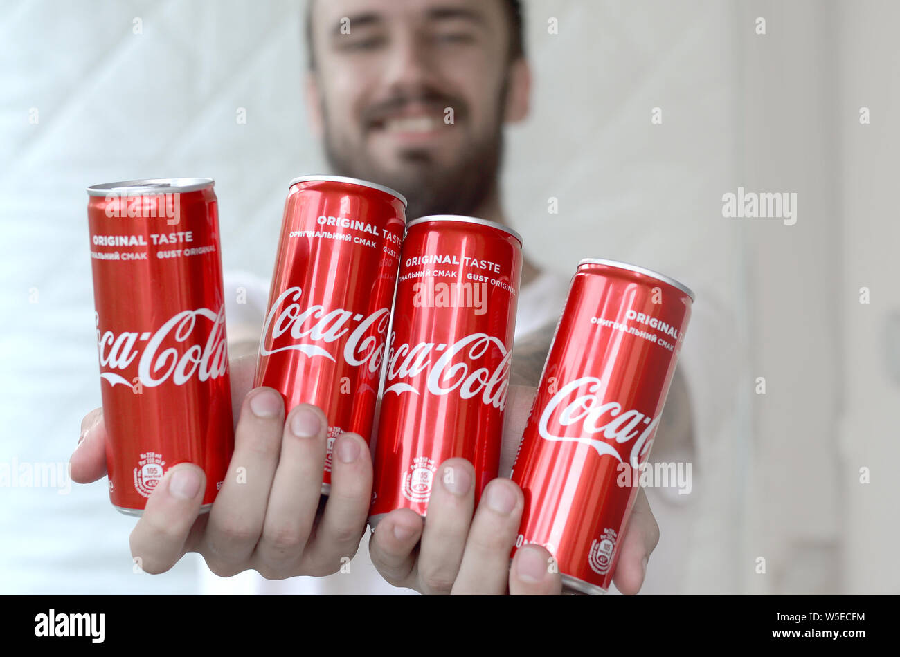 Holding Coca Cola Bottle High Resolution Stock Photography and Images ...