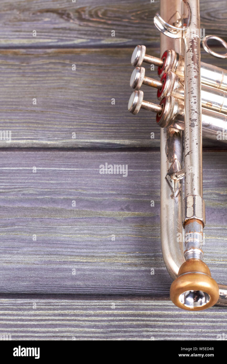 Classical trumpet hi-res stock photography and images - Alamy