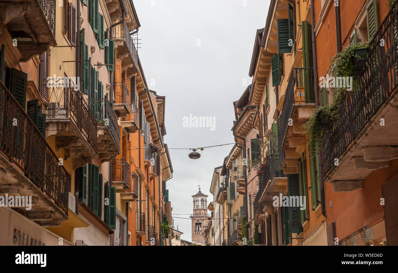 Verona buildings and architecture Stock Photo - Alamy