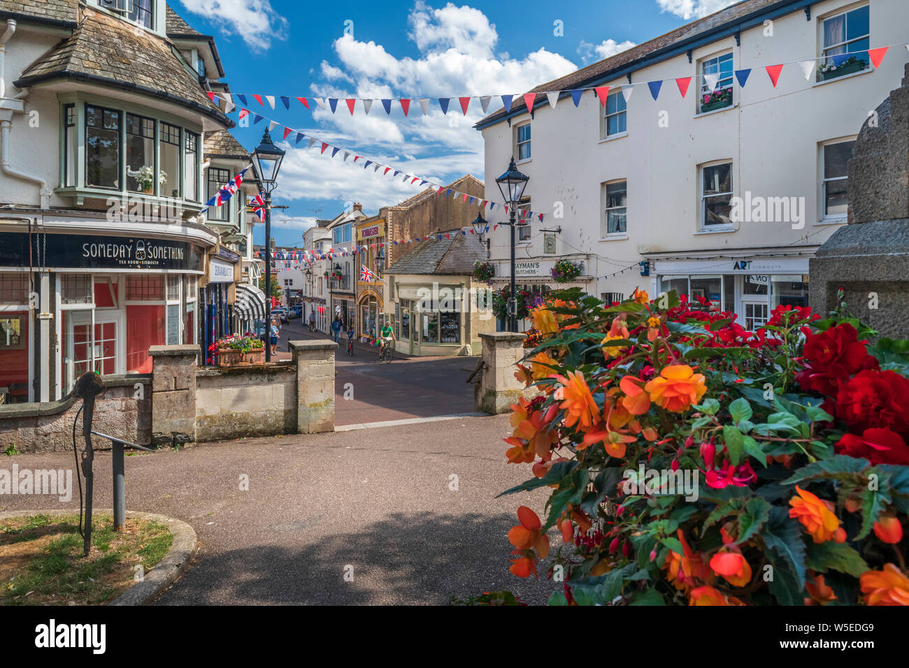 Sidmouth seaside town centre south hi-res stock photography and images ...