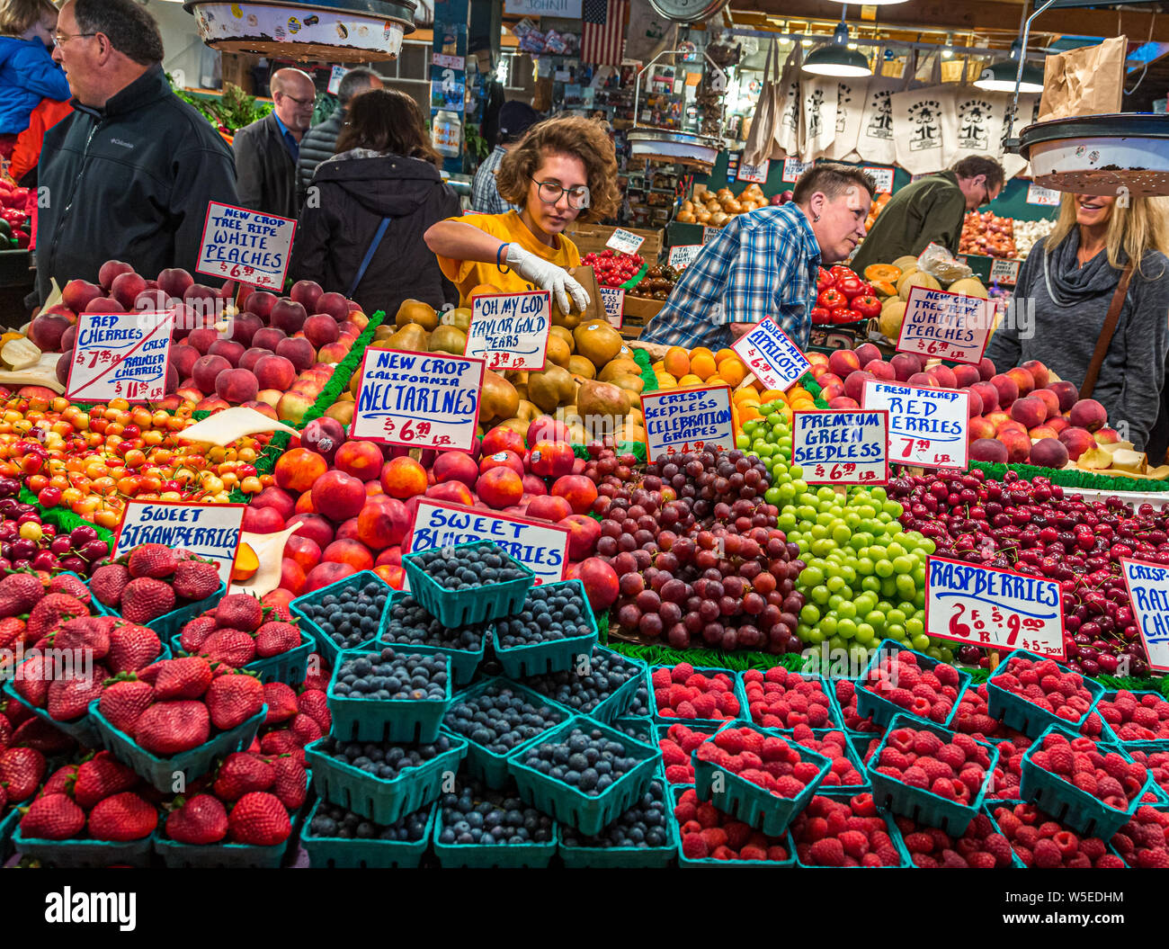 Vegetables pike street market hi-res stock photography and images - Alamy