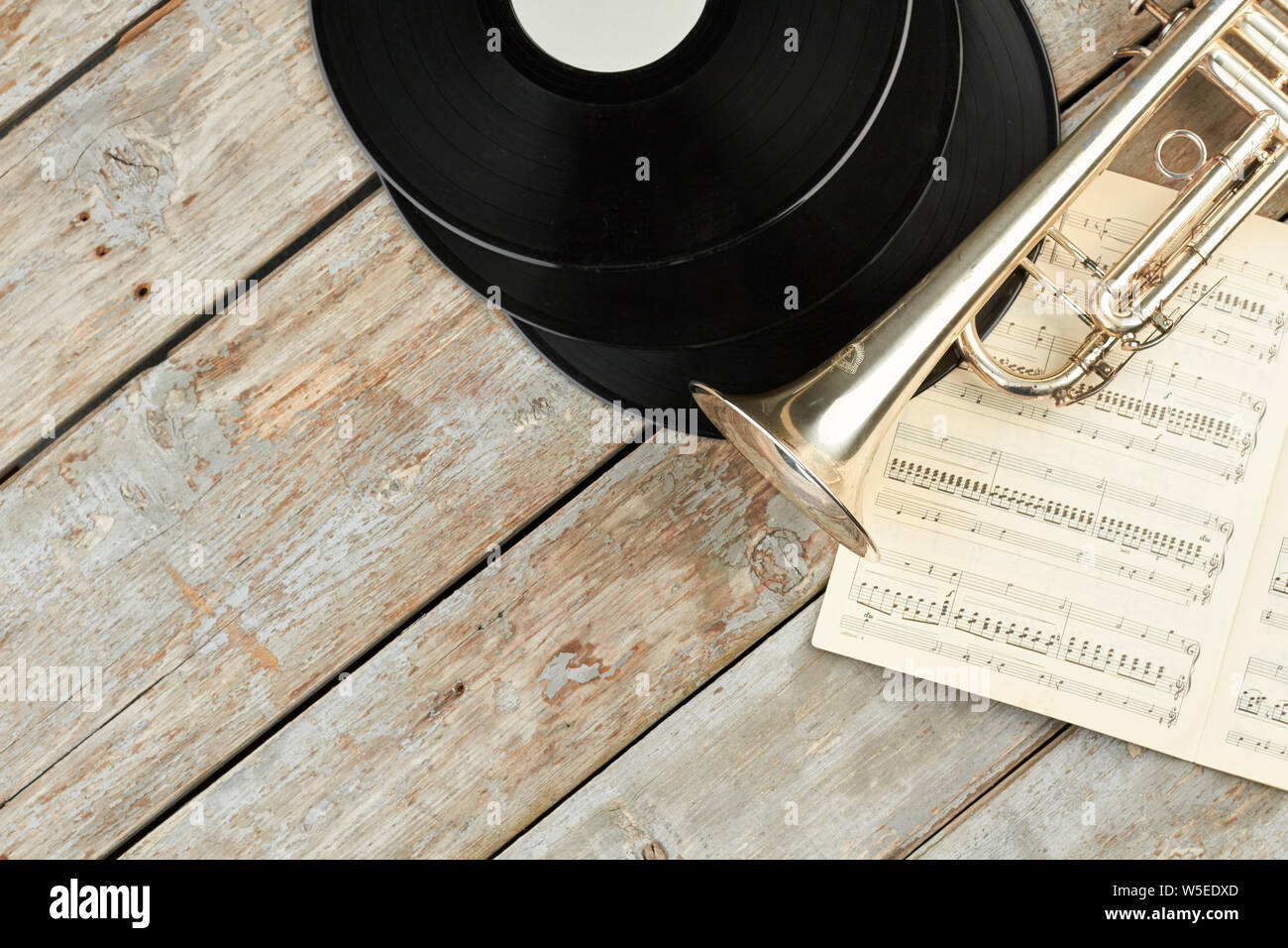 Retro media objects hi-res stock photography and images - Alamy