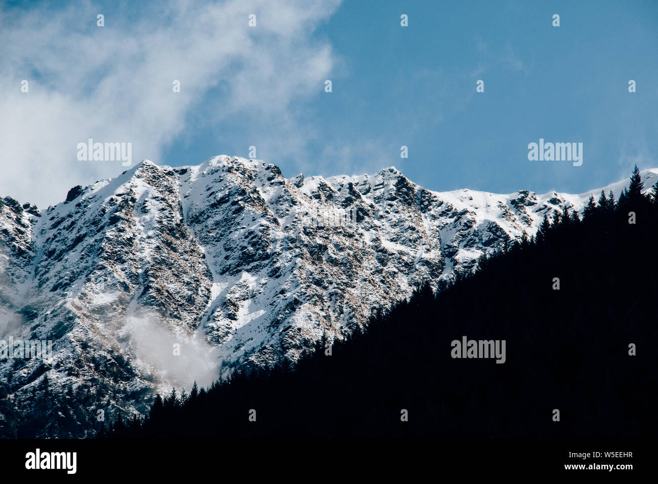 Queenstown mountain range Stock Photo - Alamy