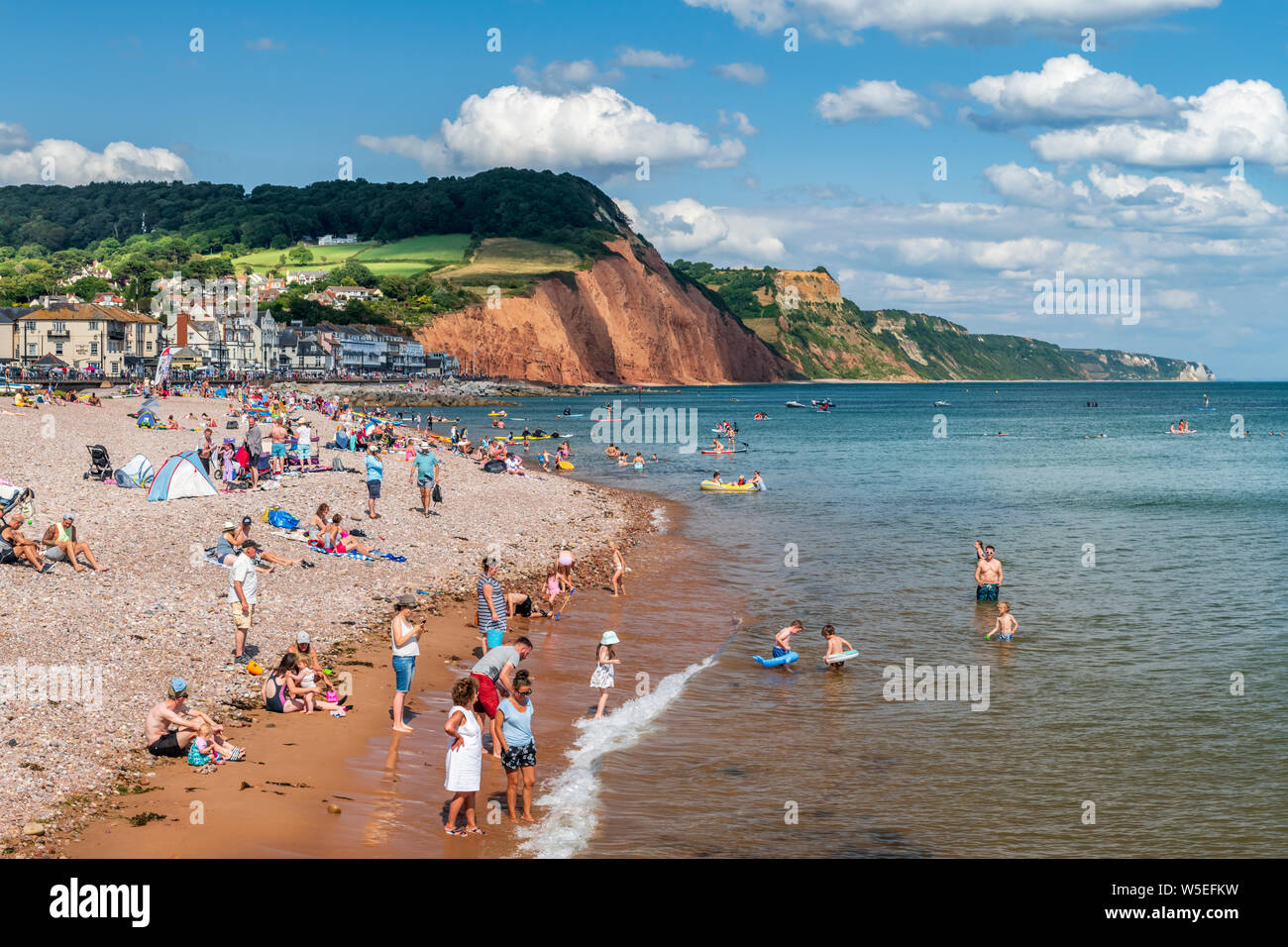 English beach town hi-res stock photography and images - Alamy