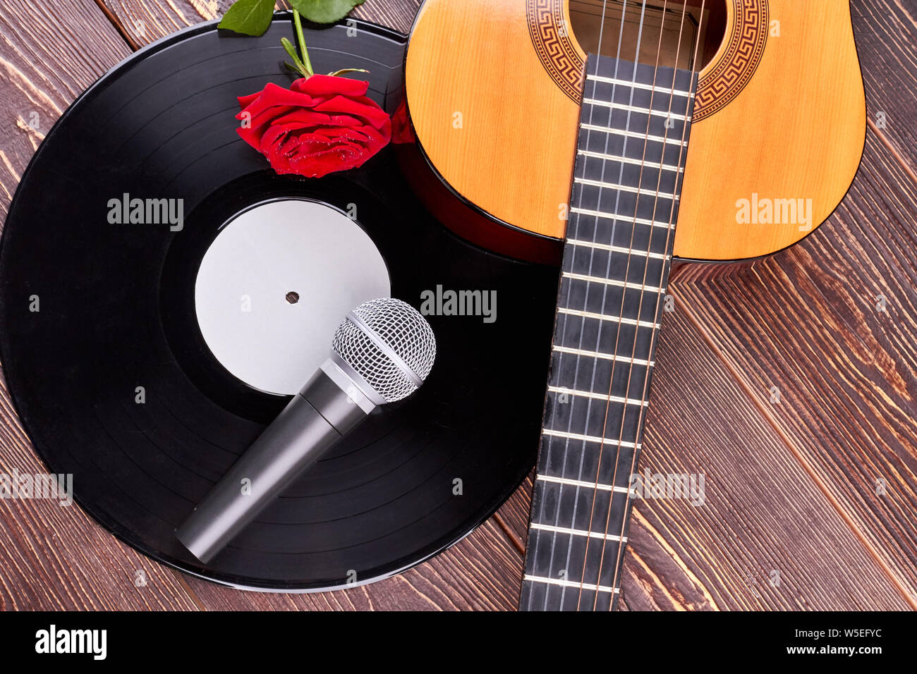 Mic drop hi-res stock photography and images - Alamy