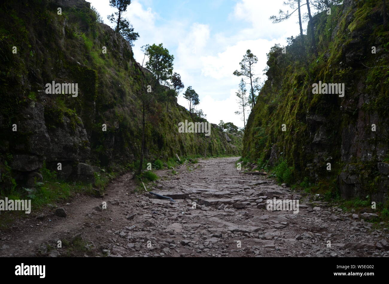 Roadstone hi-res stock photography and images - Alamy