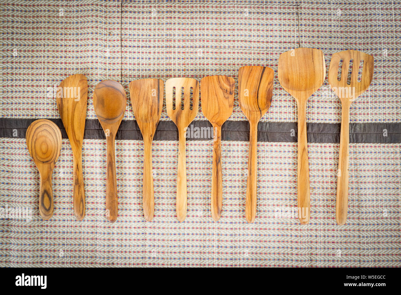 Zero waste kitchen use less plastic concept / Various sizes of wooden ...