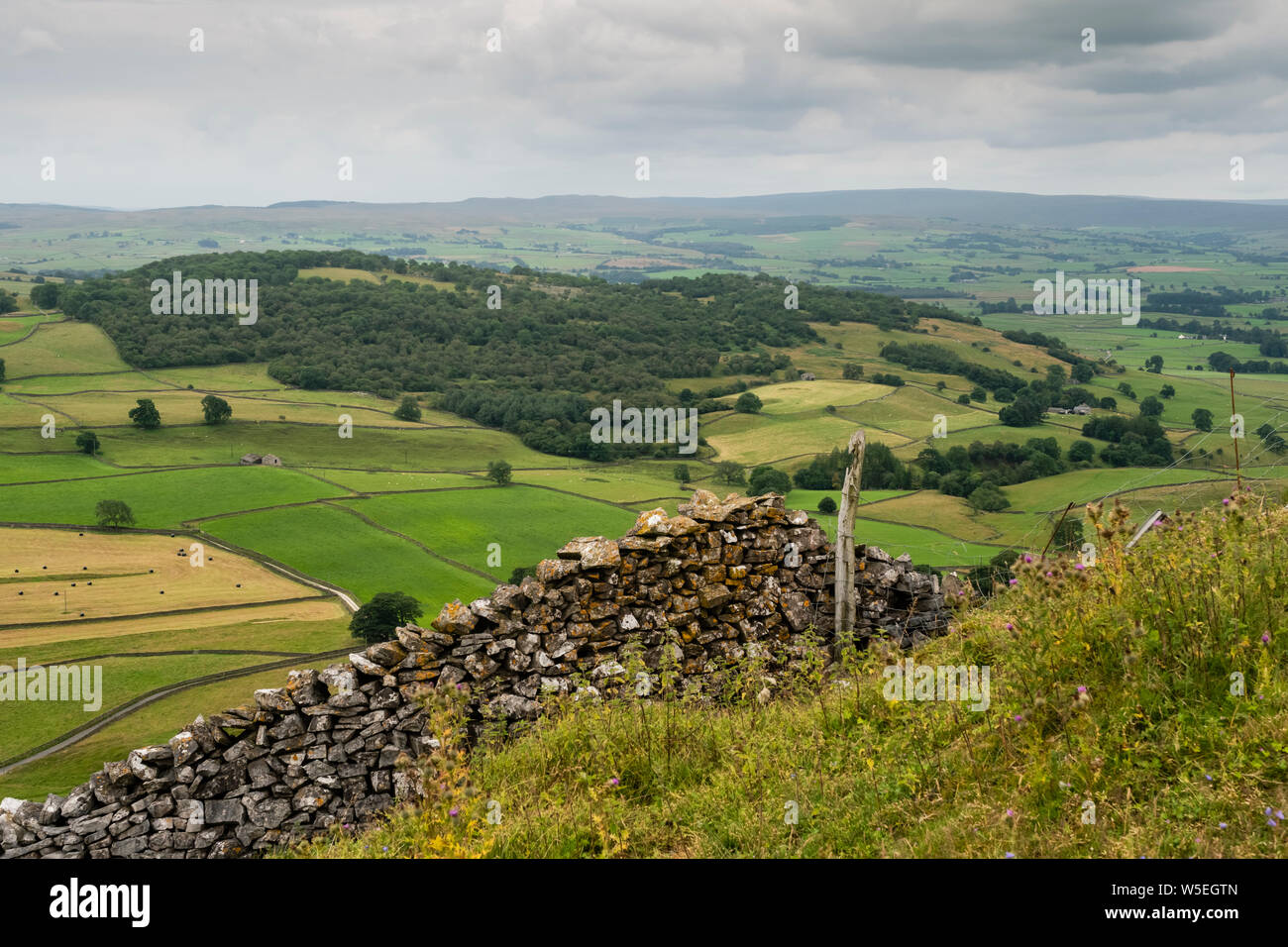 Moughton Scar and Dry Rigg Quarry in Horton in Ribblesdale in the ...