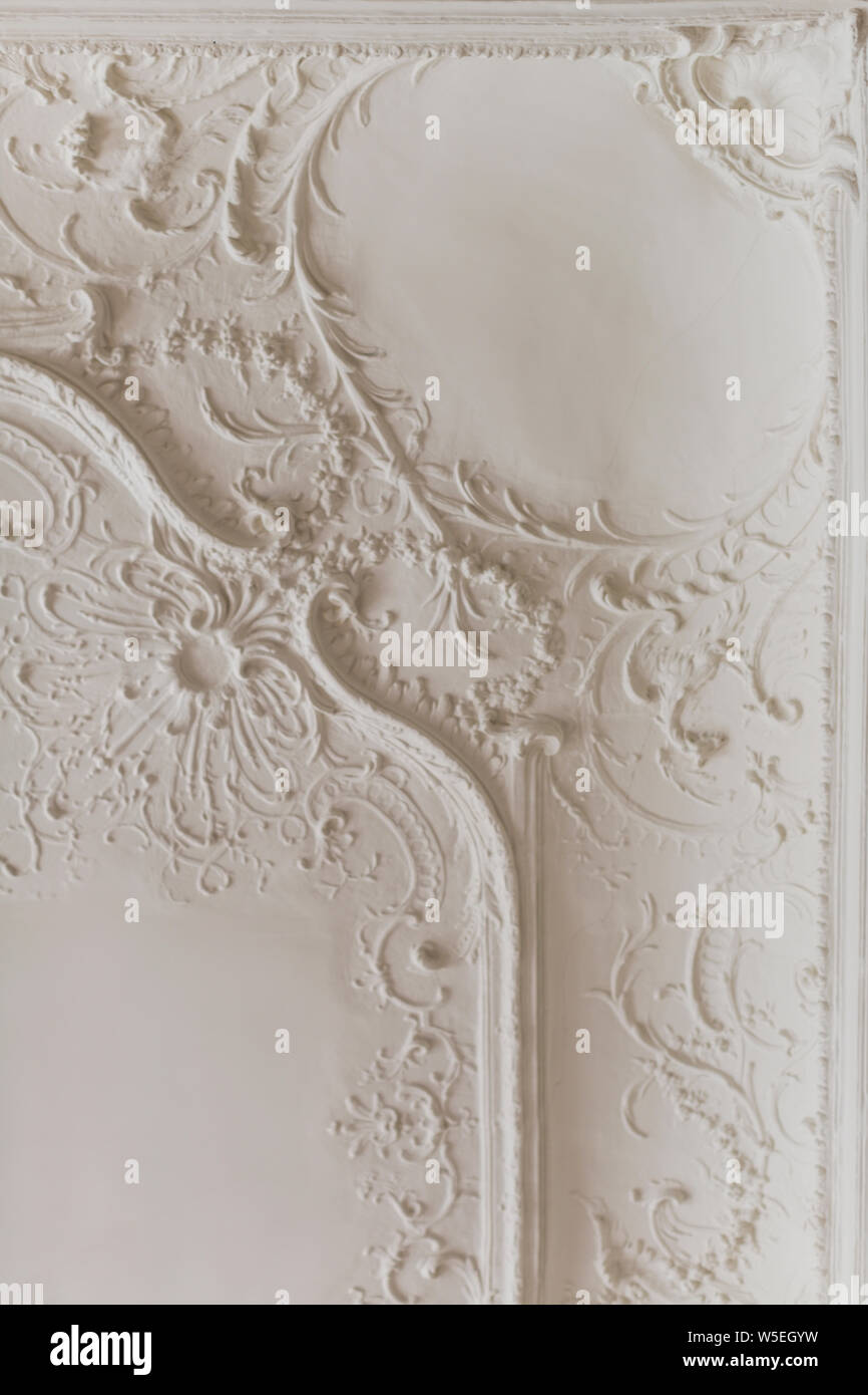 Plaster plasterwork ceiling hi-res stock photography and images - Alamy