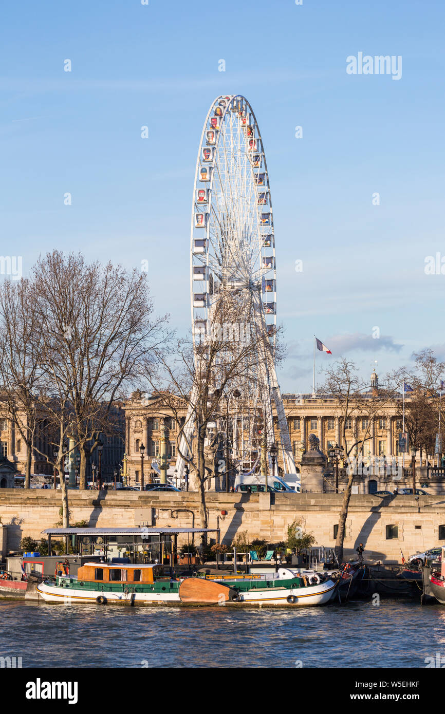 The Paris Wheel (Roue de Paris) from across the Seine, Paris, France ...