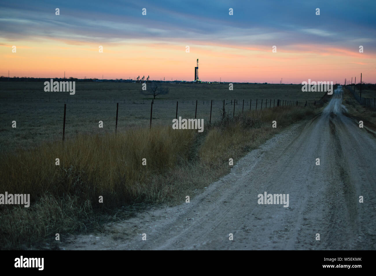 American Shale Gas - Drilling Rig Stock Photo - Alamy