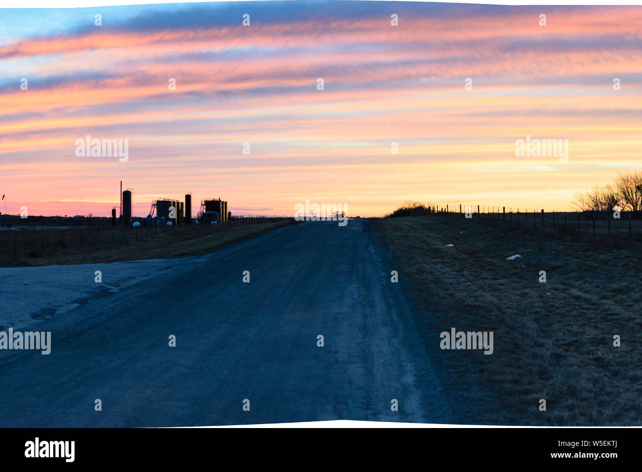 American Shale Gas - Drilling Rig Stock Photo - Alamy