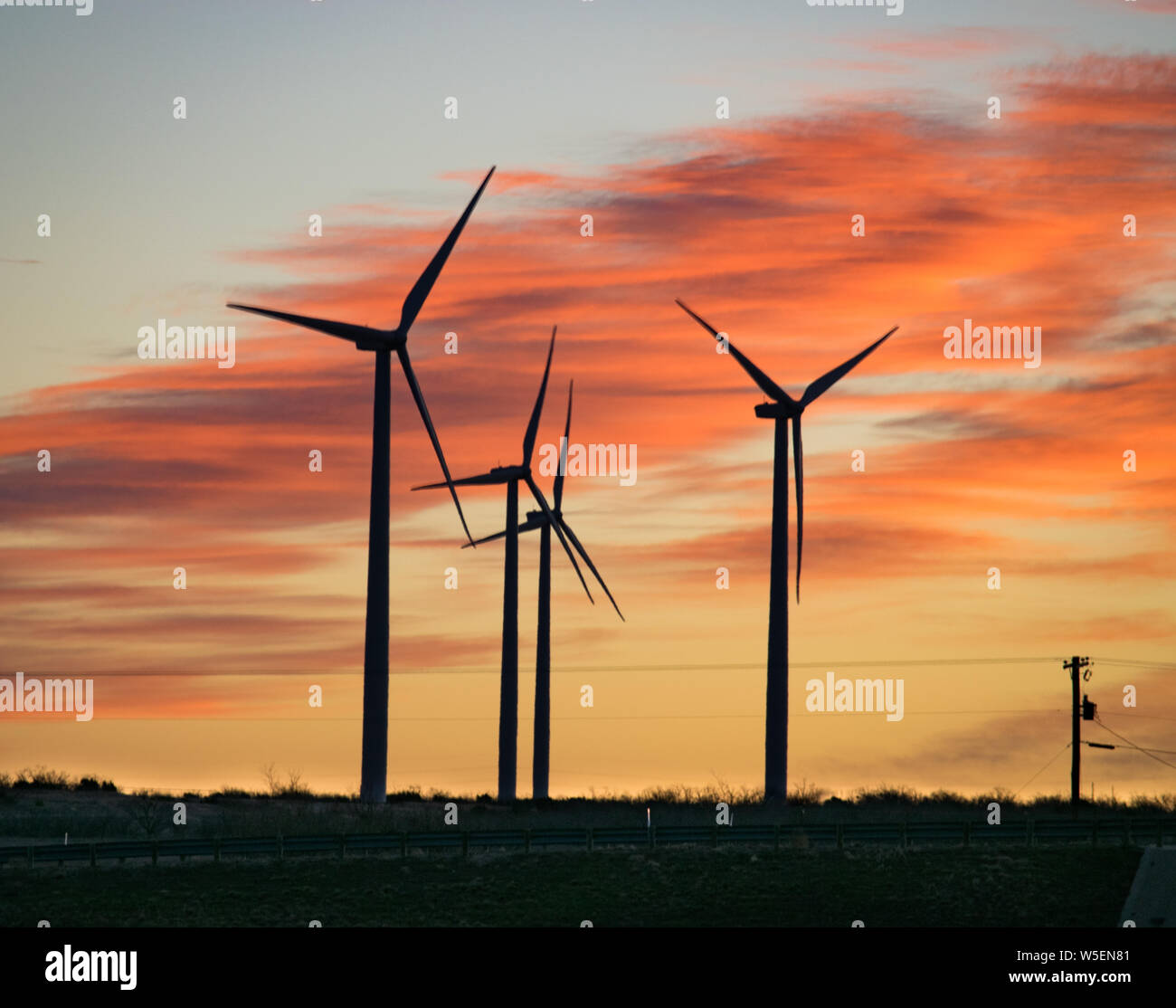American farm windmills hi-res stock photography and images - Alamy