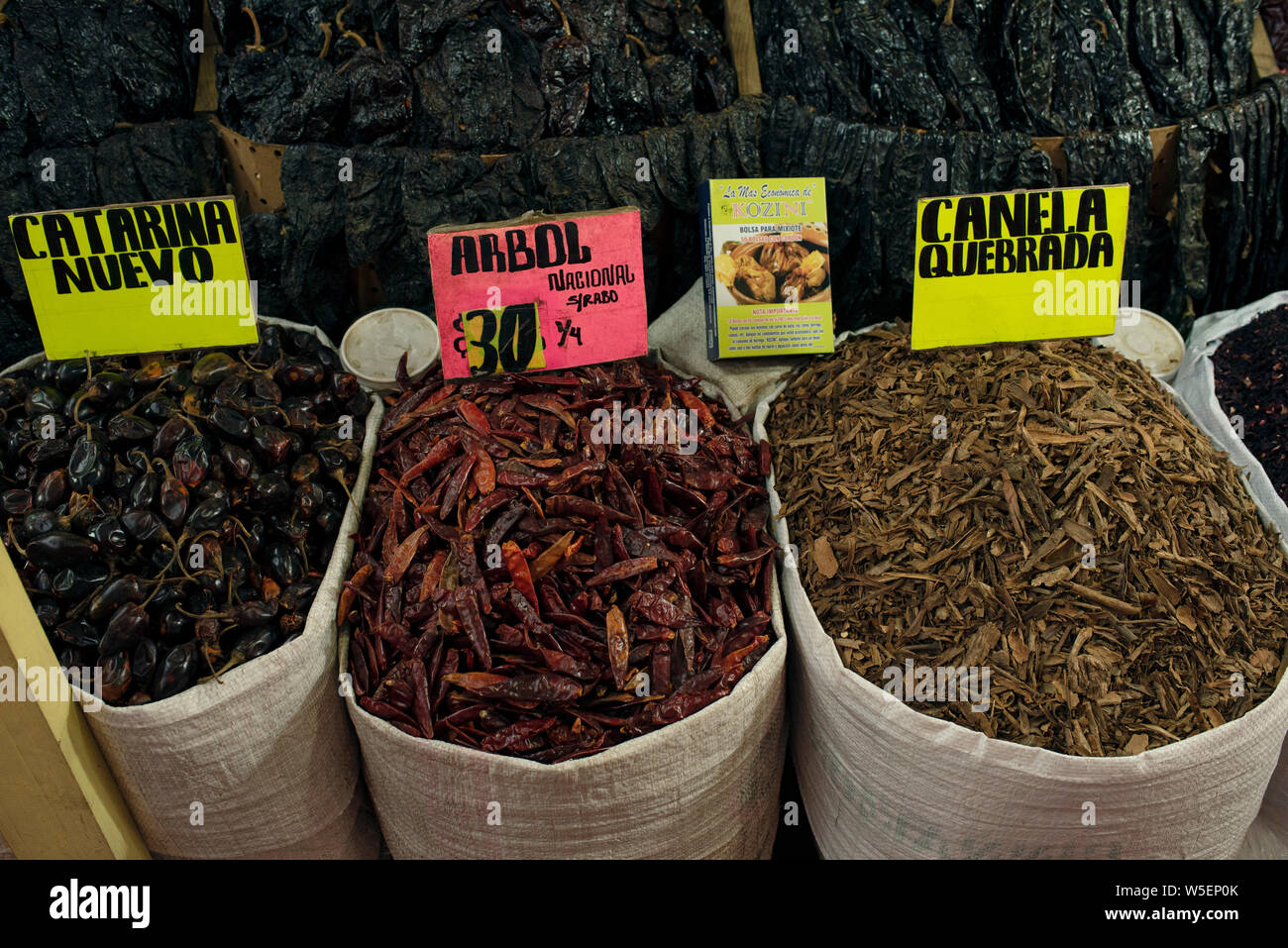 Mercado de merced mexico city hi-res stock photography and images - Alamy