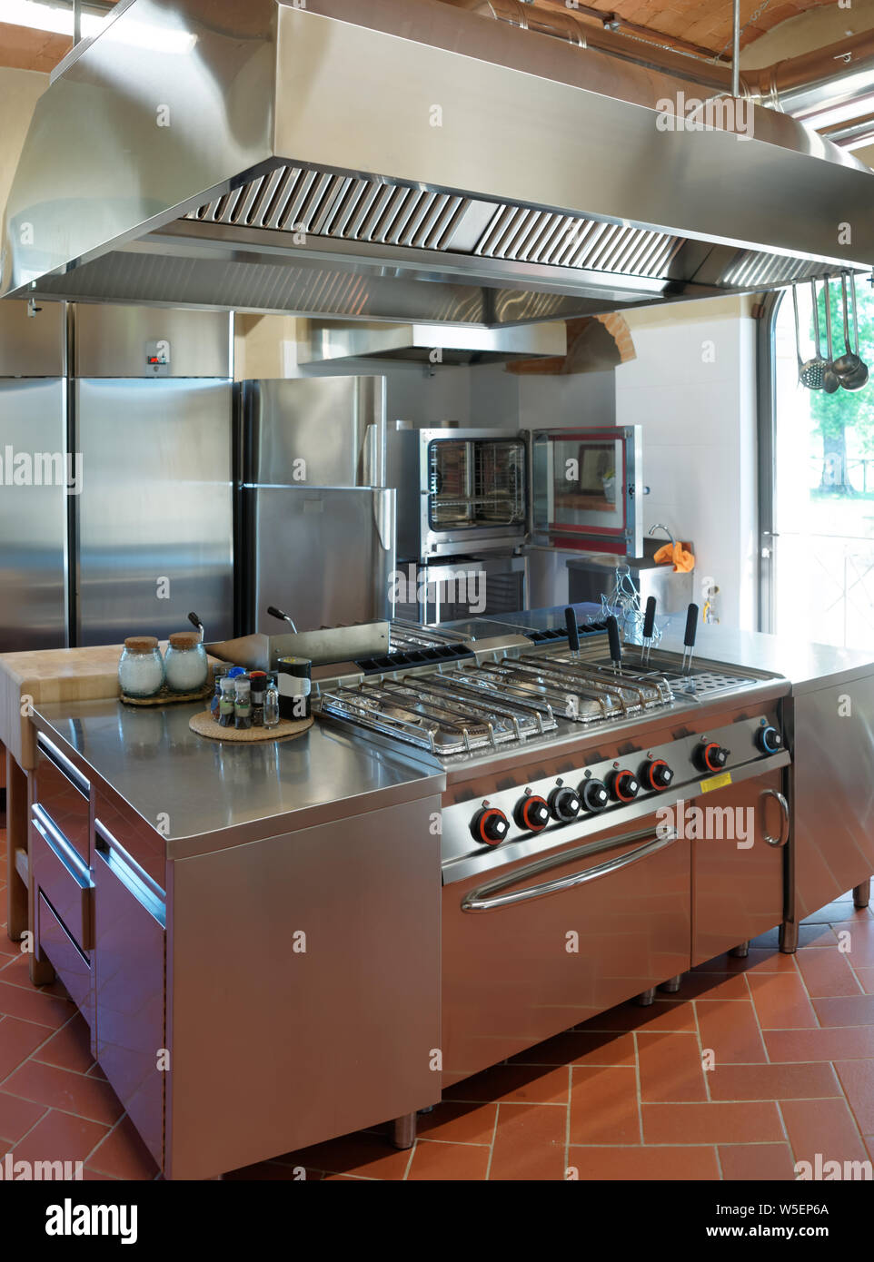 Stove operation hi-res stock photography and images - Alamy