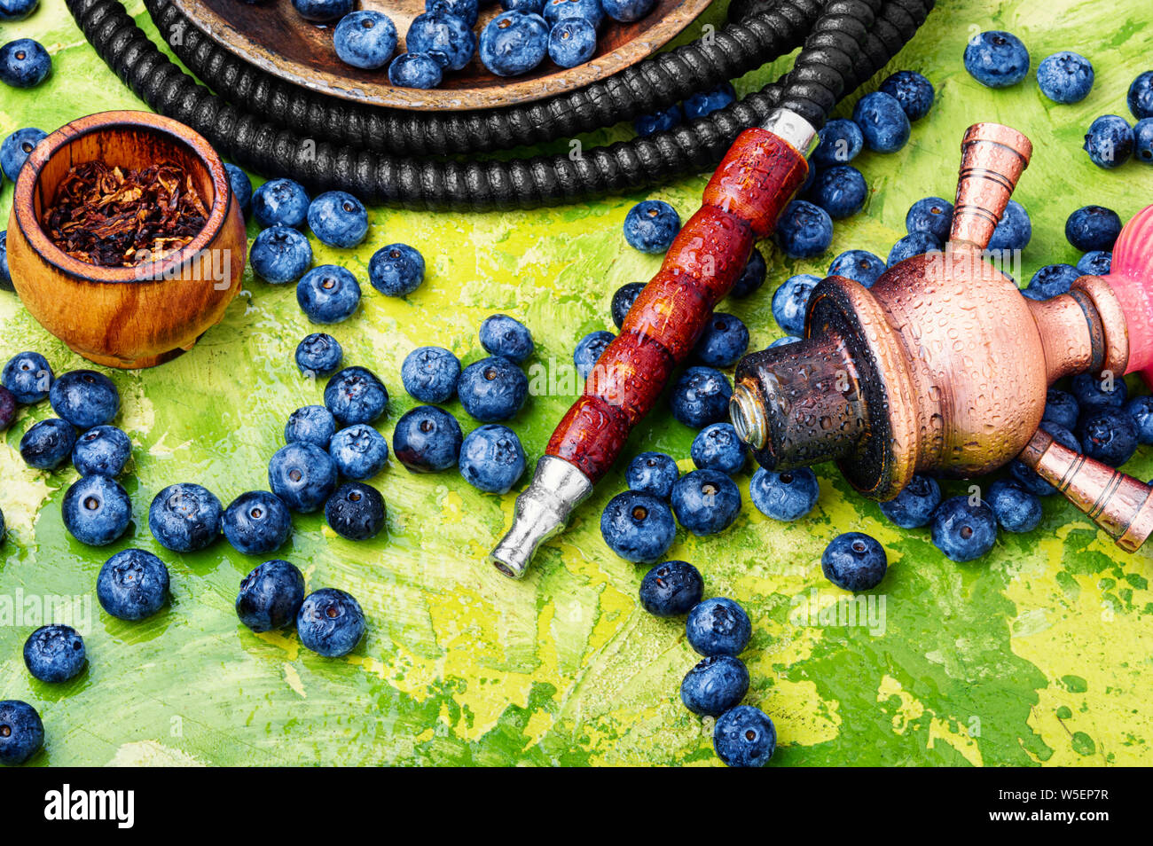 Hookah mouthpiece.Fruit shisha aroma.Tabak with blueberry flavor.Kalian ...