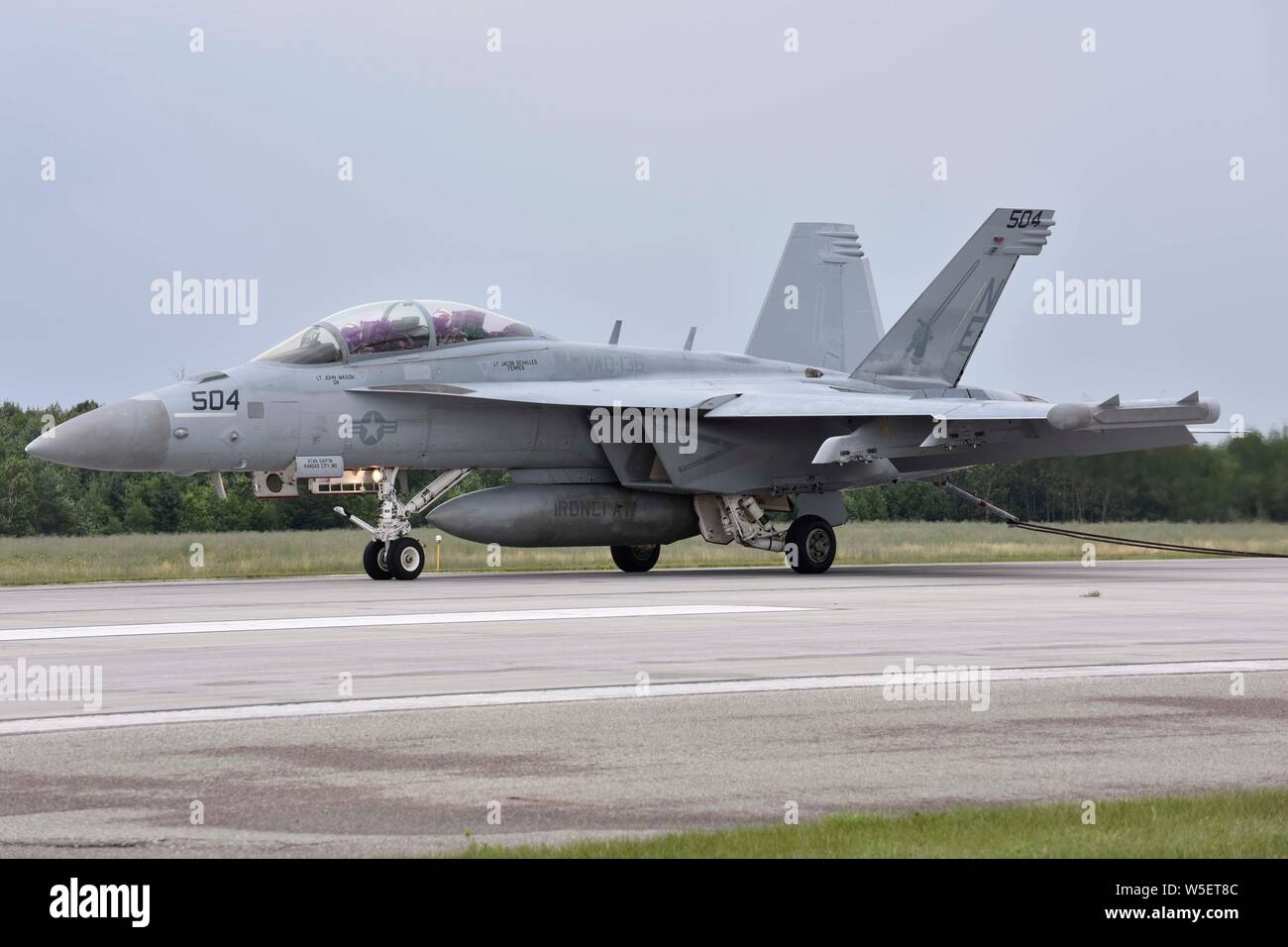 Tailhook aircraft hi-res stock photography and images - Alamy